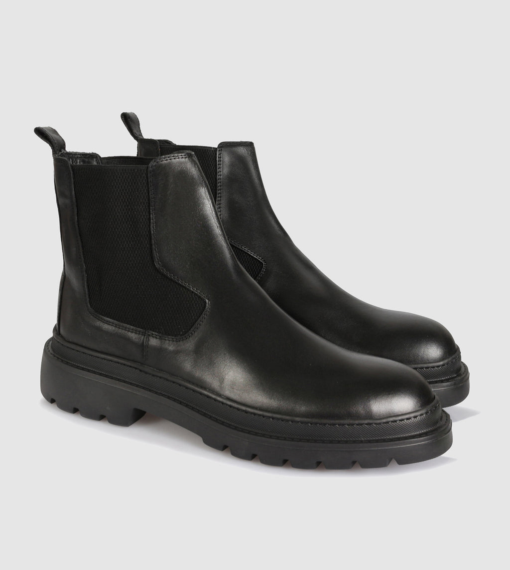 Torn Chelsea Boots by Brando